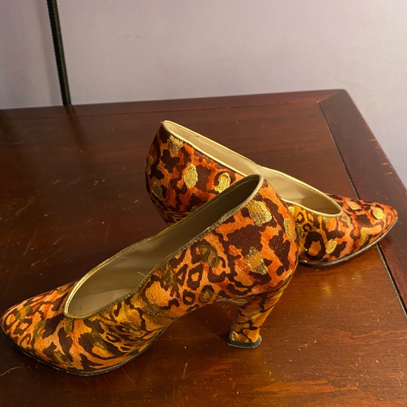Escada | Shoes | Escada Womens Pump Shoe 6b Multi Colored Animal Print ...